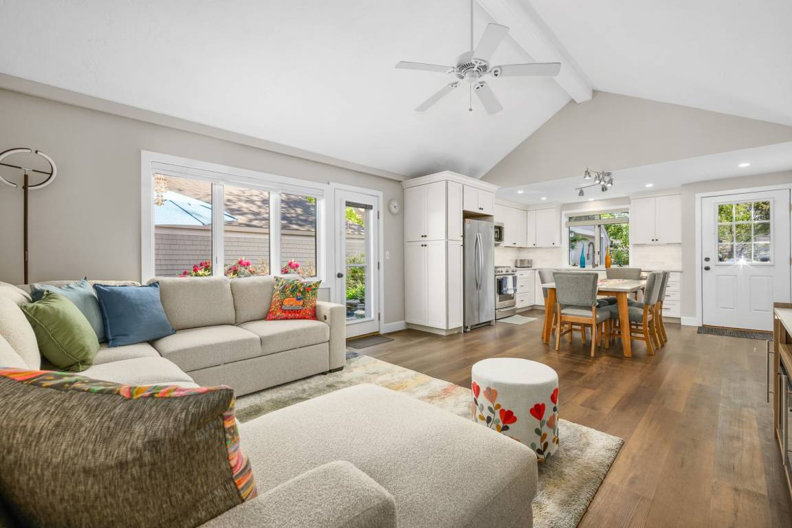 94 M² House ∙ 2 Bedrooms ∙ 4 Guests - Mashpee, MA