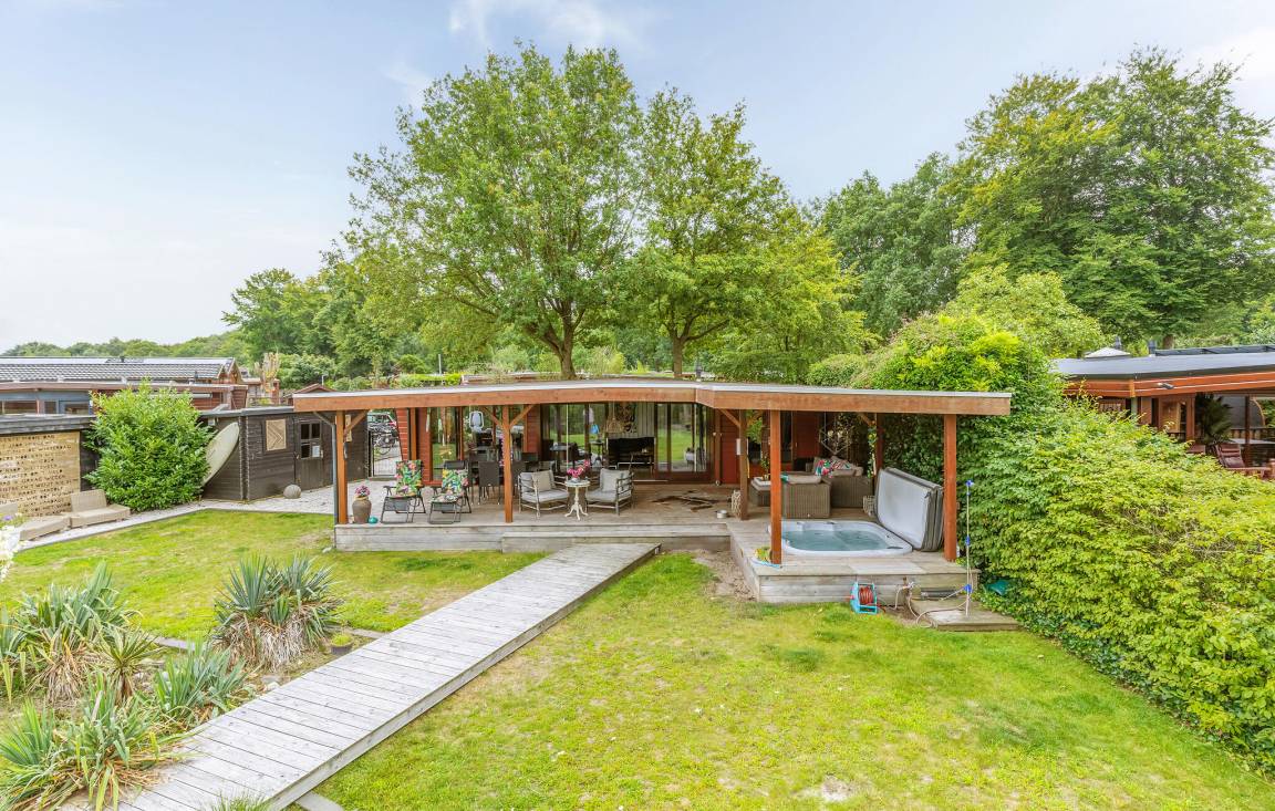 75 M² Ferienhaus ∙ 2 Schlafzimmer ∙ 4 Gäste - Emmen, Niederlande