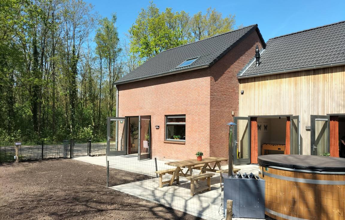 210 M² Huis ∙ 5 Slaapkamers ∙ 14 Gasten - Venray
