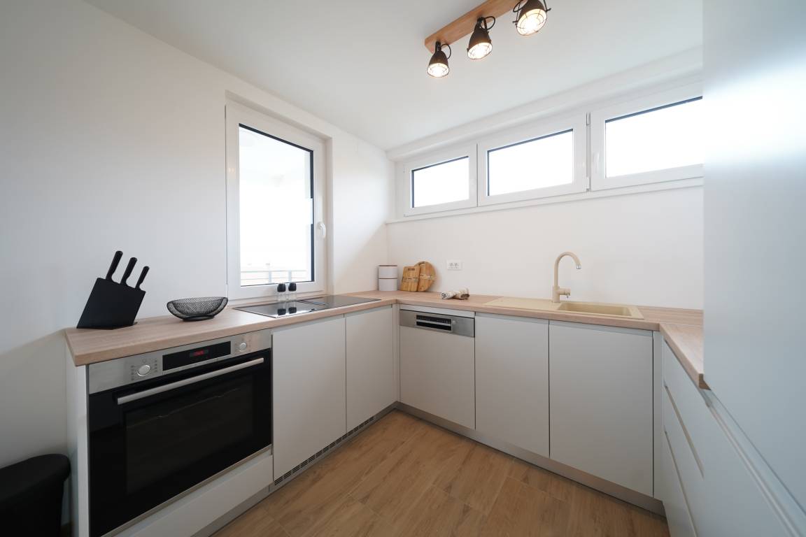 110 M² Apartment ∙ 2 Bedrooms ∙ 6 Guests - Zaton