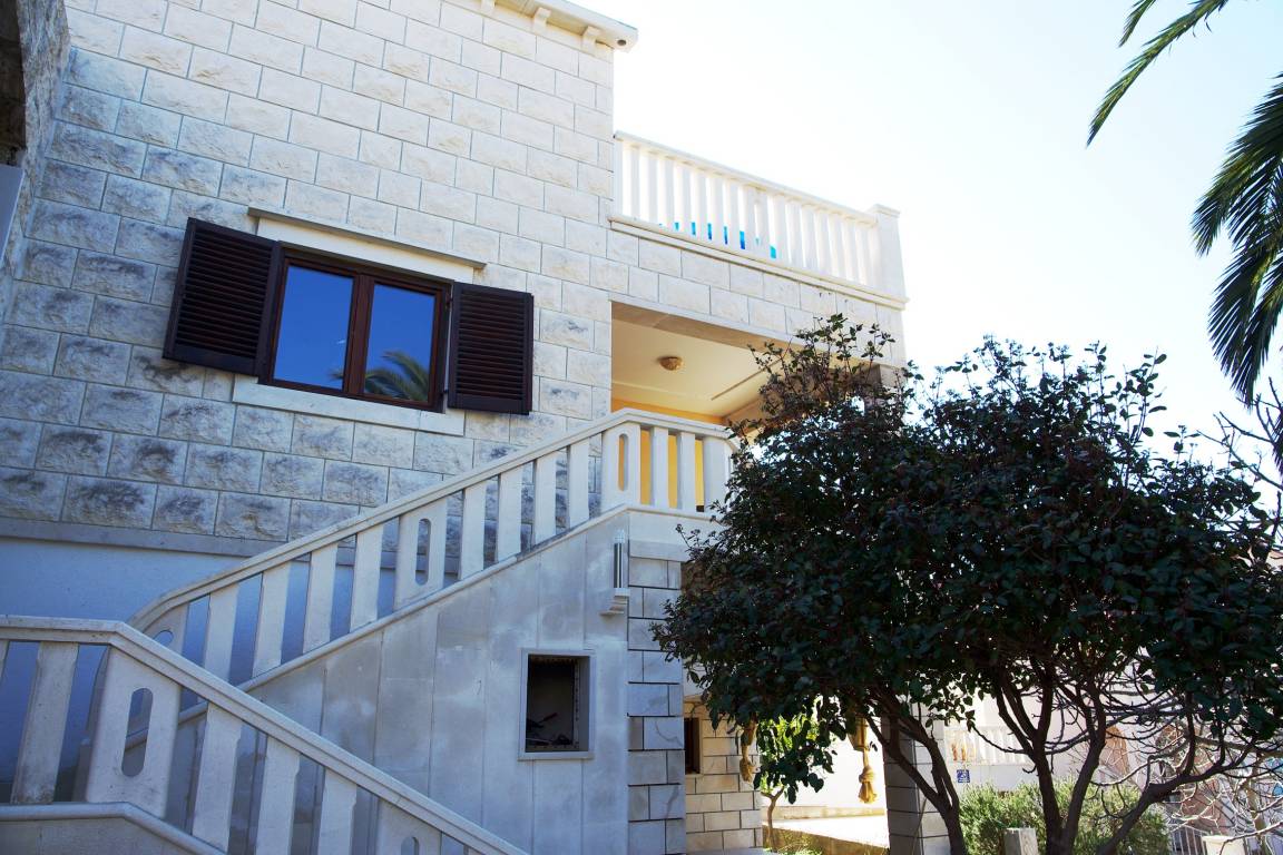 143 M² Apartment ∙ 4 Bedrooms ∙ 8 Guests - Brela