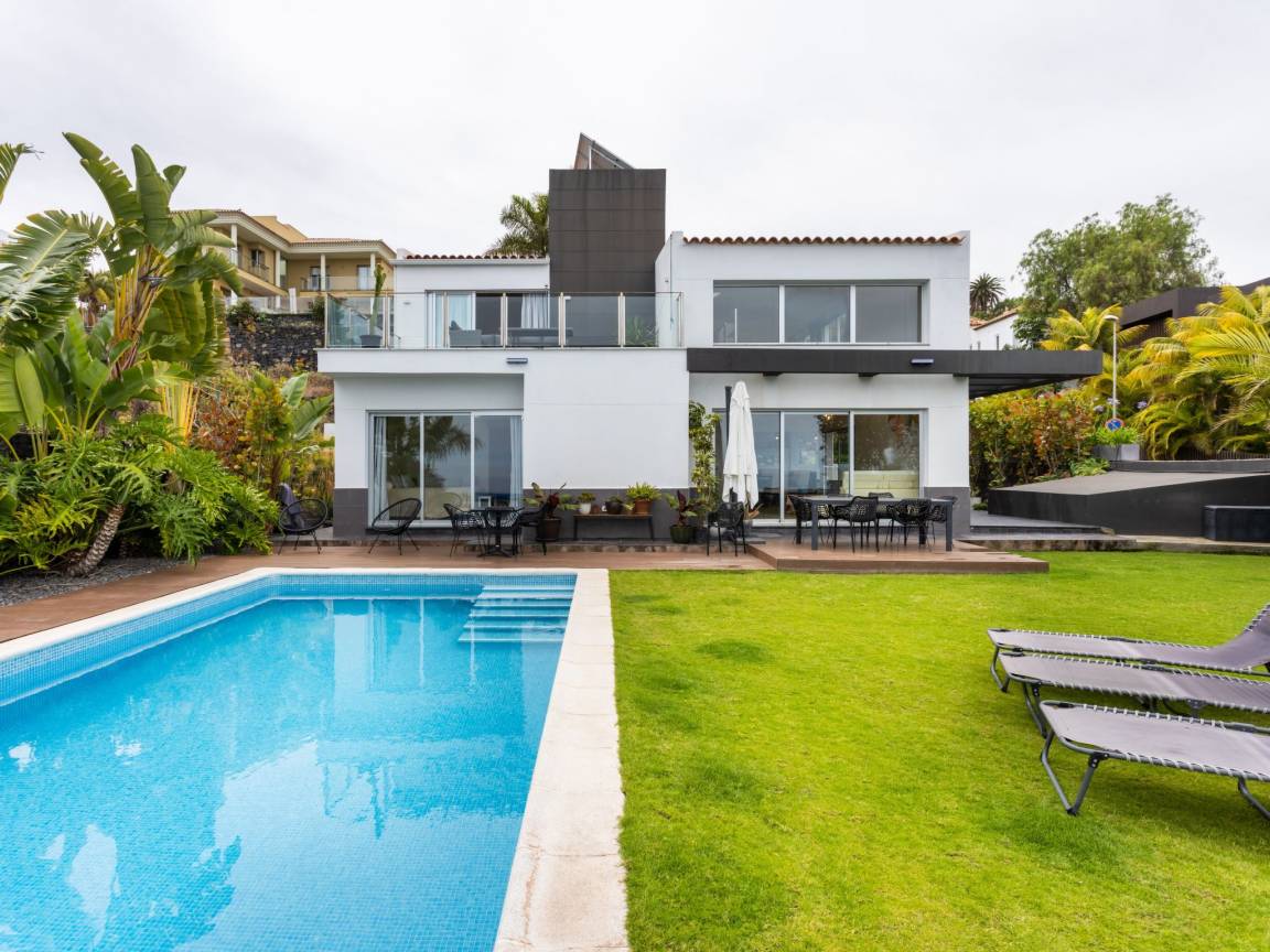 381 M² Ferienhaus ∙ 5 Schlafzimmer ∙ 9 Gäste - Teneriffa