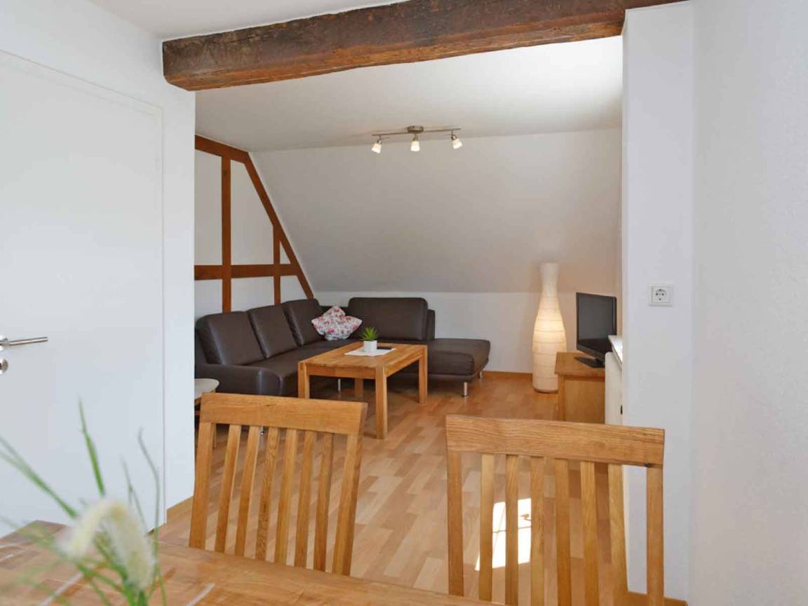 70 M² Ferienwohnung ∙ 2 Schlafzimmer ∙ 5 Gäste - Meschede
