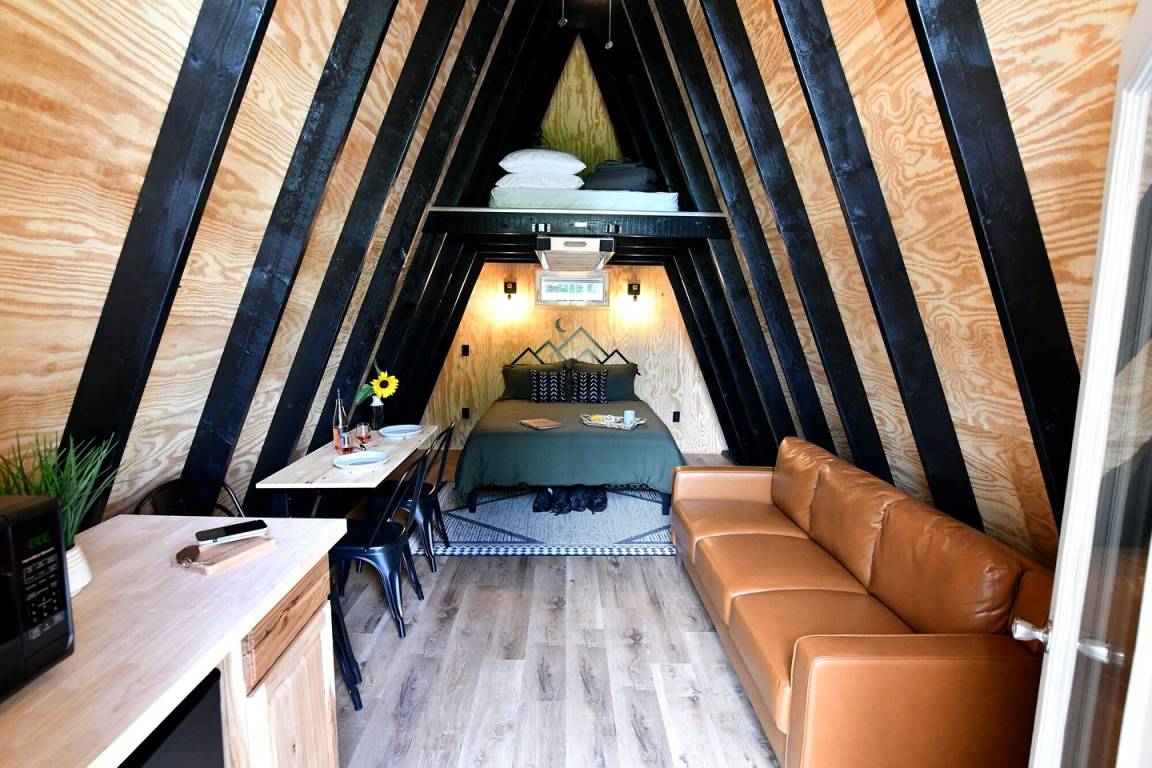 Cabin ∙ 1 Bedroom ∙ 4 Guests - Canandaigua, NY