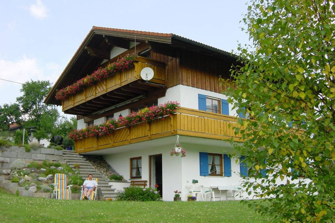 56 M² Ferienwohnung ∙ 1 Schlafzimmer ∙ 5 Gäste - Rettenberg