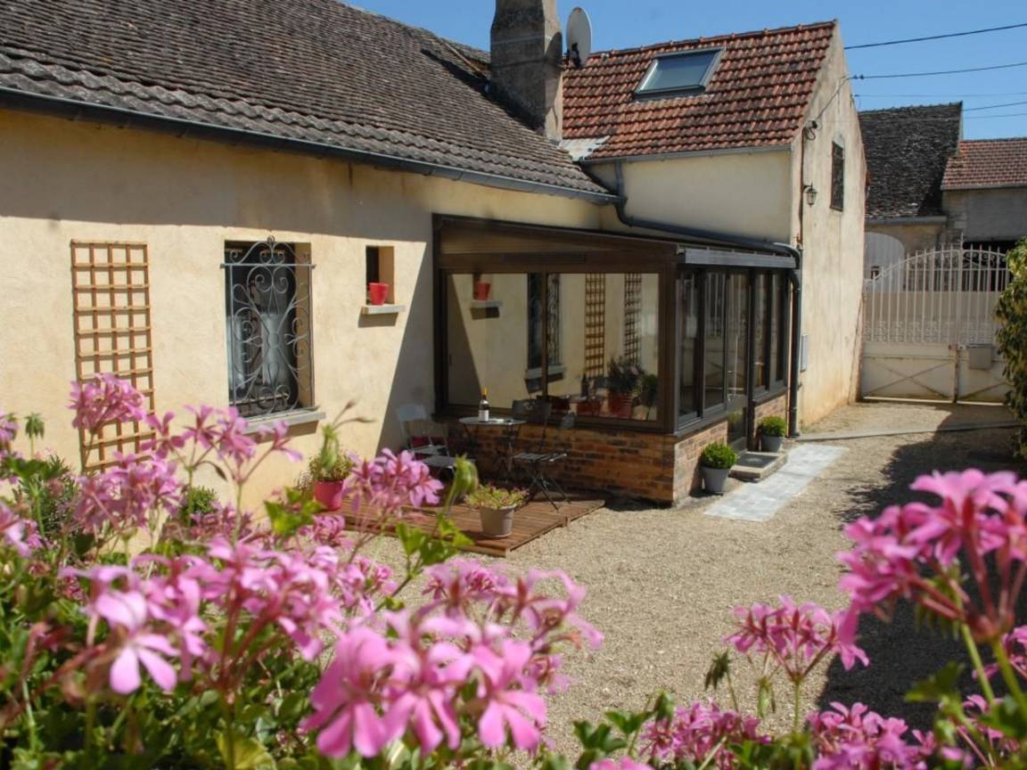 80 M² Cottage ∙ 2 Chambres ∙ 4 Personnes - Beaune