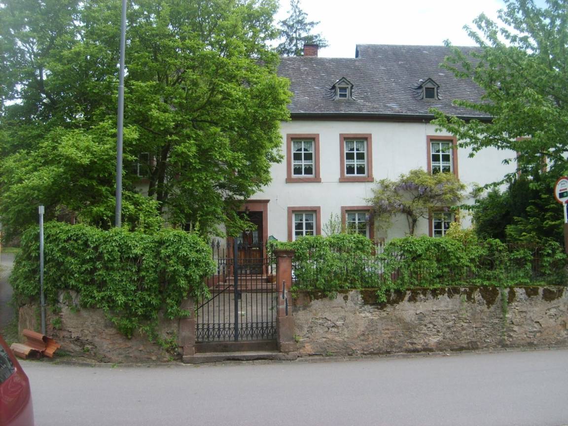 90 M² Ferienwohnung ∙ 2 Schlafzimmer ∙ 4 Gäste - Neumagen-Dhron