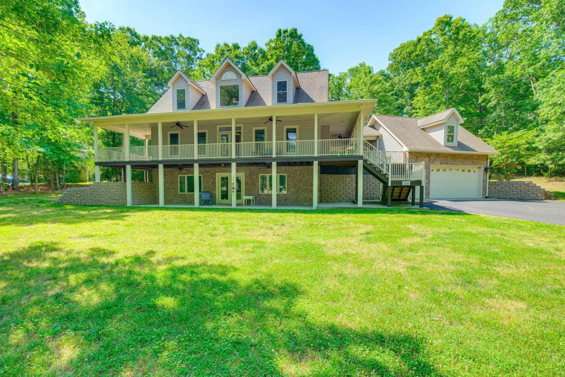 312 M² House ∙ 4 Bedrooms ∙ 11 Guests - Lake Anna, VA