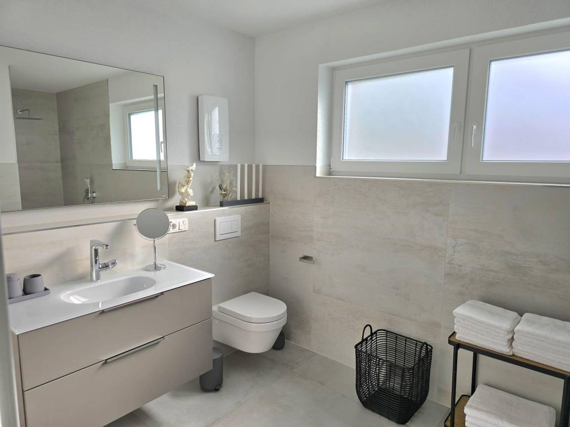 90 M² Apartamento ∙ 2 Habitaciones ∙ 5 Huéspedes - Saarburg
