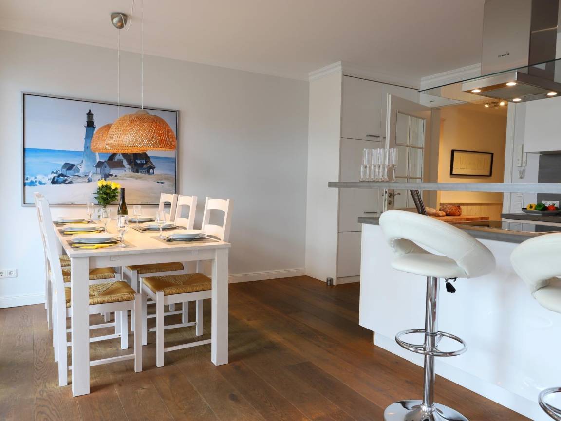 83 M² Ferienwohnung ∙ 2 Schlafzimmer ∙ 6 Gäste - Keitum