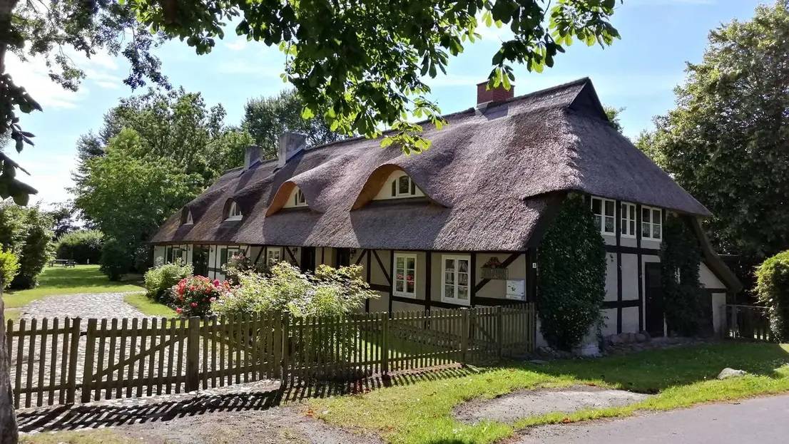 110 M² Appartement ∙ 2 Chambres ∙ 8 Personnes - Schaprode