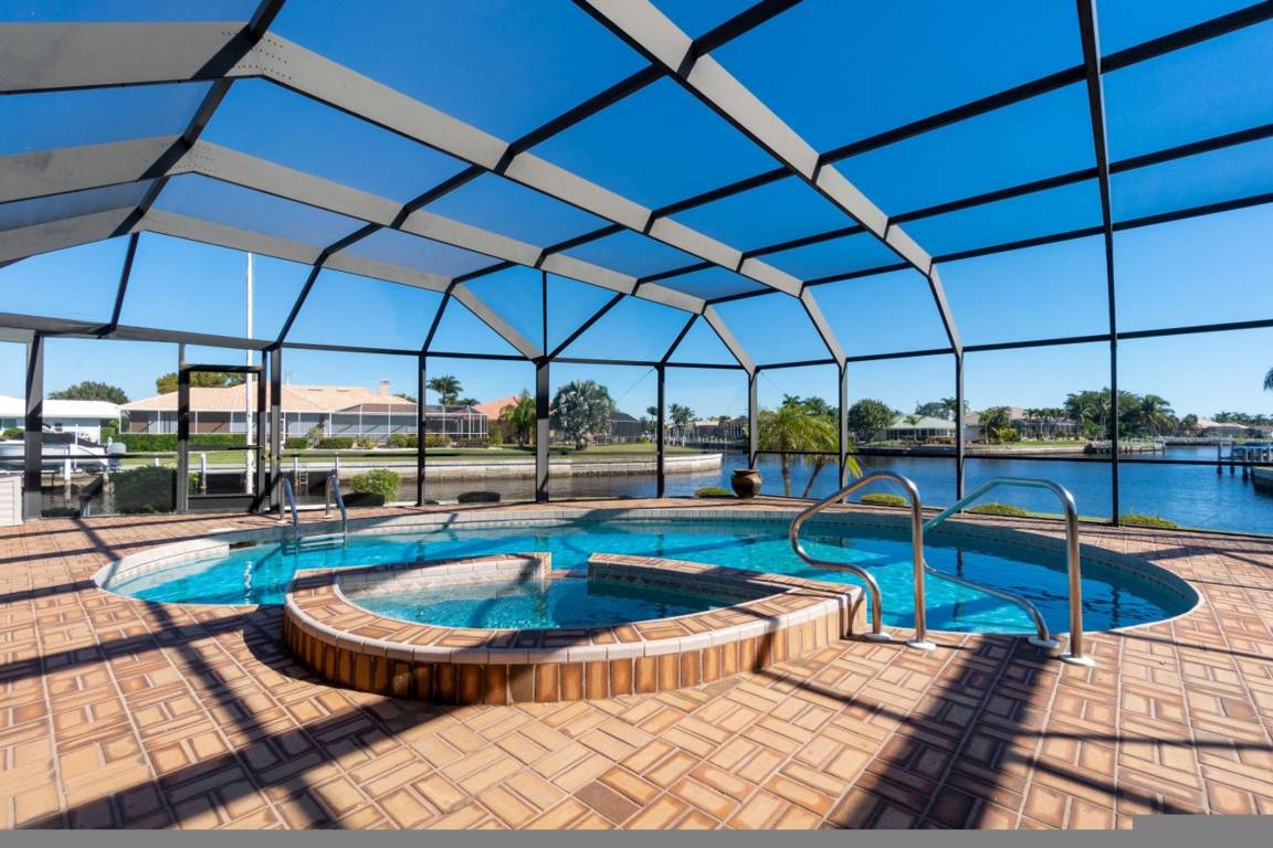 182 M² Apartment ∙ 3 Bedrooms ∙ 8 Guests - Punta Gorda, FL