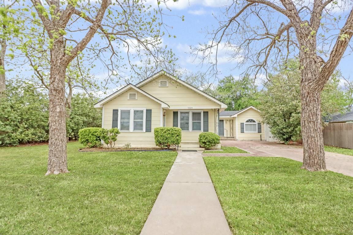130 M² House ∙ 3 Bedrooms ∙ 6 Guests - Elgin, TX