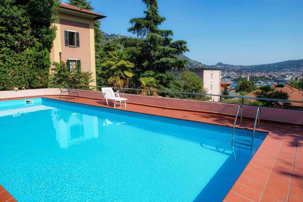 350 M² Villa ∙ 9 Chambres ∙ 16 Personnes - Como