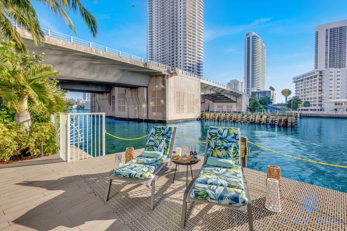 Apartment ∙ 4 Guests - Hallandale Beach, FL