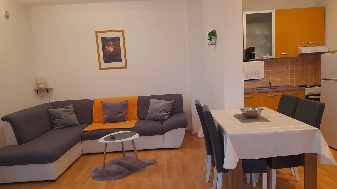 60 M² Ferienwohnung ∙ 2 Schlafzimmer ∙ 5 Gäste - Vir