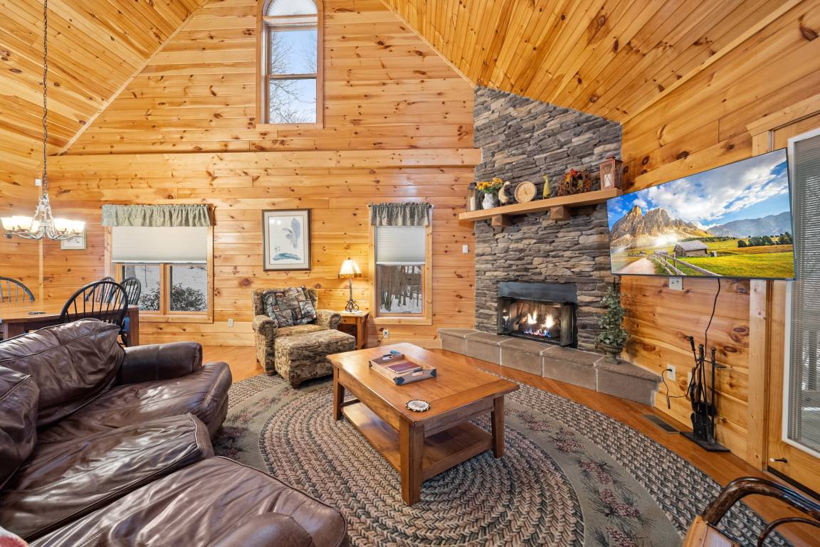 182 M² Cabin ∙ 3 Bedrooms ∙ 10 Guests - Boone, NC