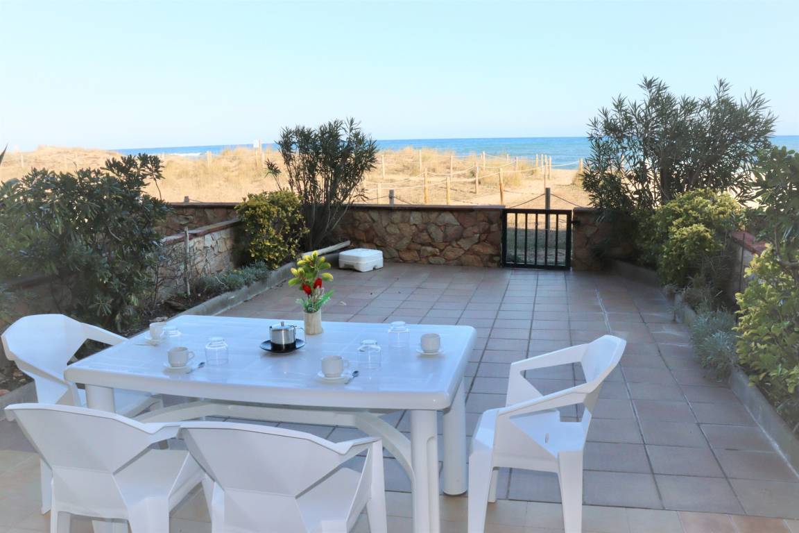 75 M² Apartment ∙ 2 Bedrooms ∙ 5 Guests - Pals
