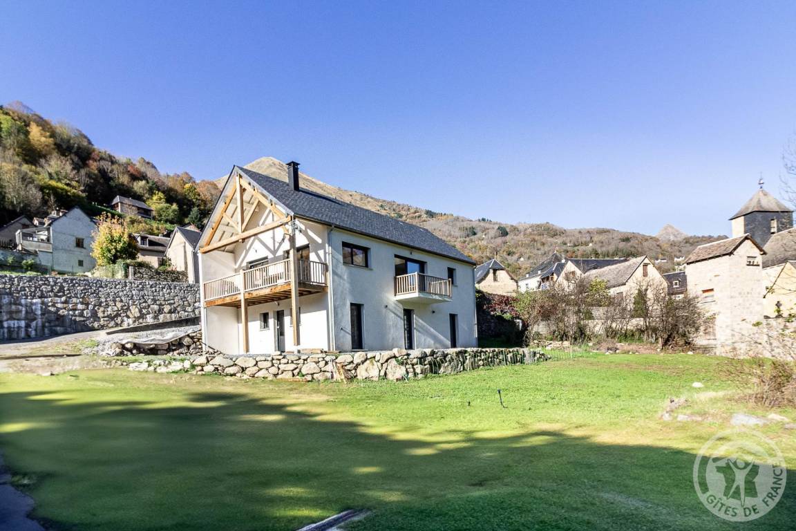 160 M² Gîte ∙ 5 Chambres ∙ 12 Personnes - Luz-Saint-Sauveur