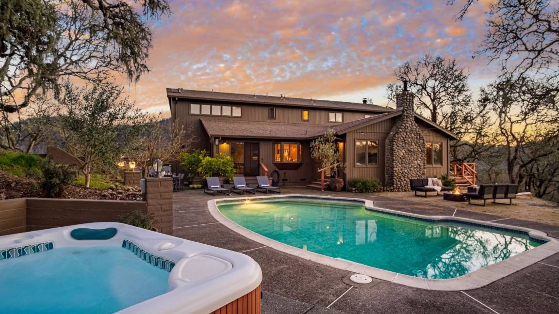 268 M² Talo ∙ 5 Makuuhuonetta ∙ 10 Vierasta - Napa Valley, CA