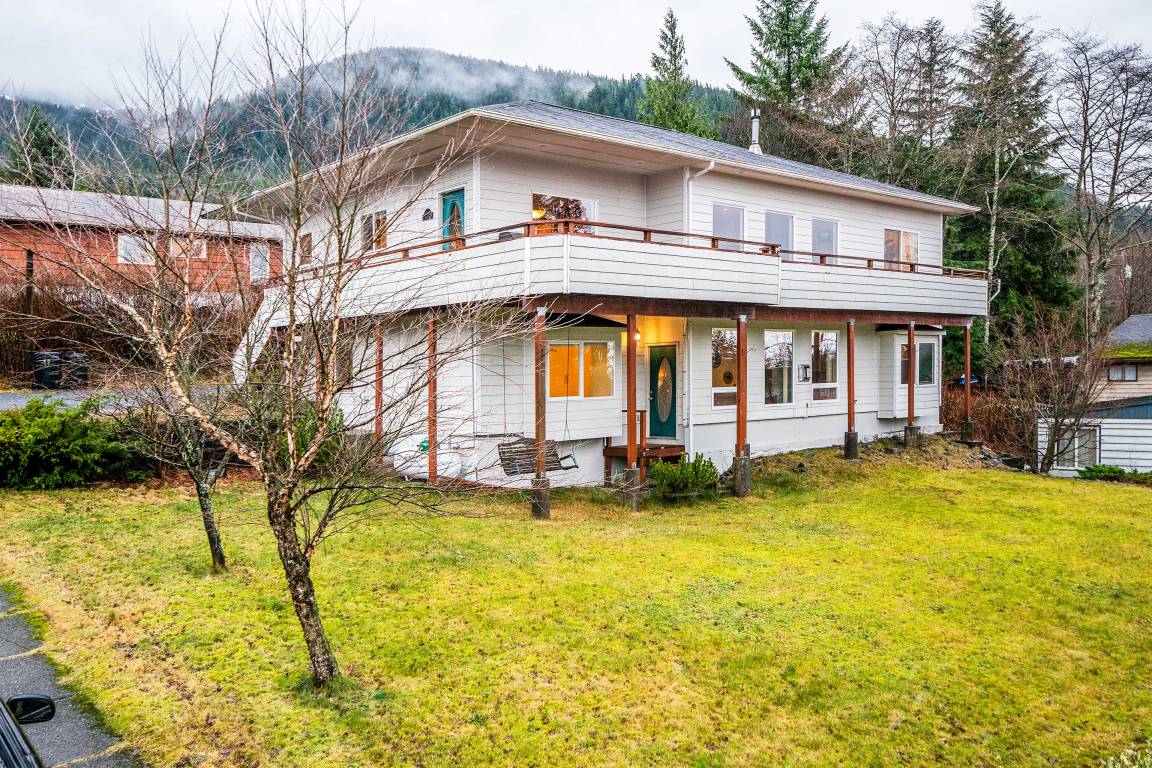 291 M² House ∙ 4 Bedrooms ∙ 8 Guests - Ketchikan, AK