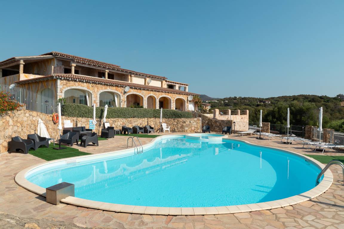 70 M² Appartement ∙ 2 Chambres ∙ 6 Personnes - Olbia