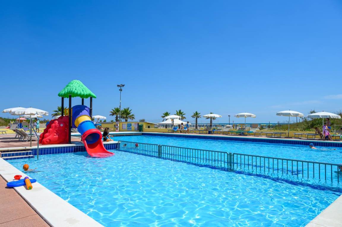 30 M² Bungalow ∙ 1 Schlafzimmer ∙ 5 Gäste - Rosolina Mare