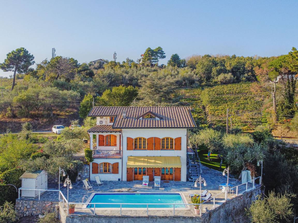 210 M² House ∙ 4 Bedrooms ∙ 8 Guests - Viareggio