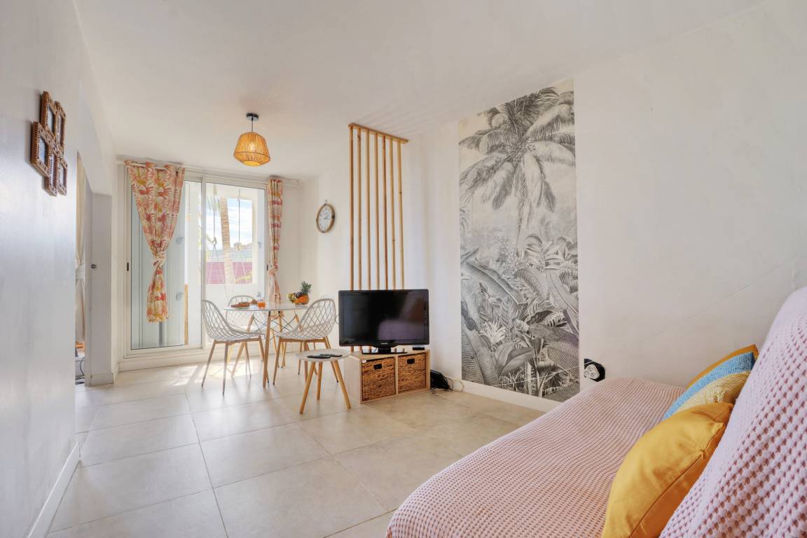 43 M² Appartement ∙ 4 Personnes - Saint-Gilles les Bains