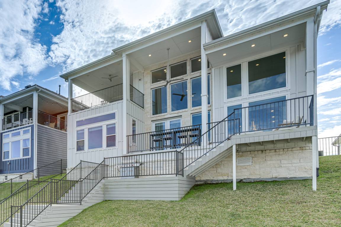 296 M² House ∙ 5 Bedrooms ∙ 18 Guests - Conroe, TX