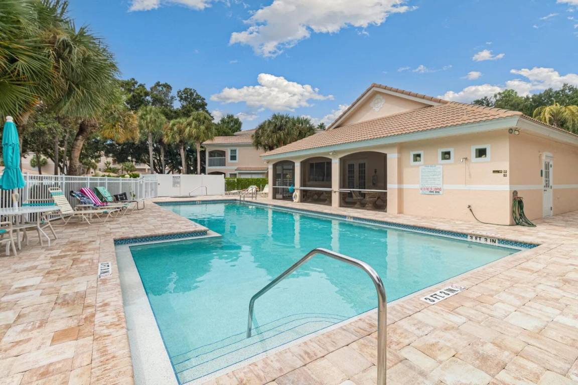 122 M² Condo ∙ 3 Bedrooms ∙ 5 Guests - Naples, FL