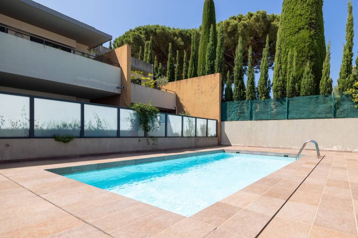 67 M² Appartement ∙ 2 Chambres ∙ 4 Personnes - Hotel Ibis Budget Nice Palais Nikaia