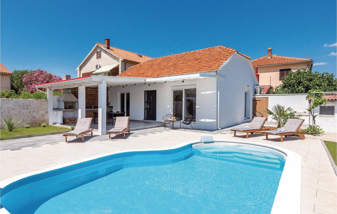 88 M² Huis ∙ 2 Slaapkamers ∙ 5 Gasten - Pirovac