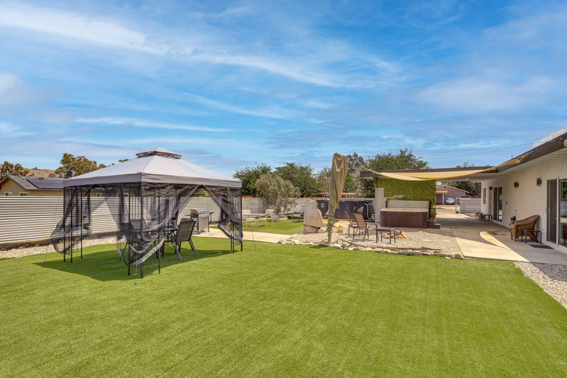 102 M² House ∙ 2 Bedrooms ∙ 6 Guests - Yucca Valley, CA