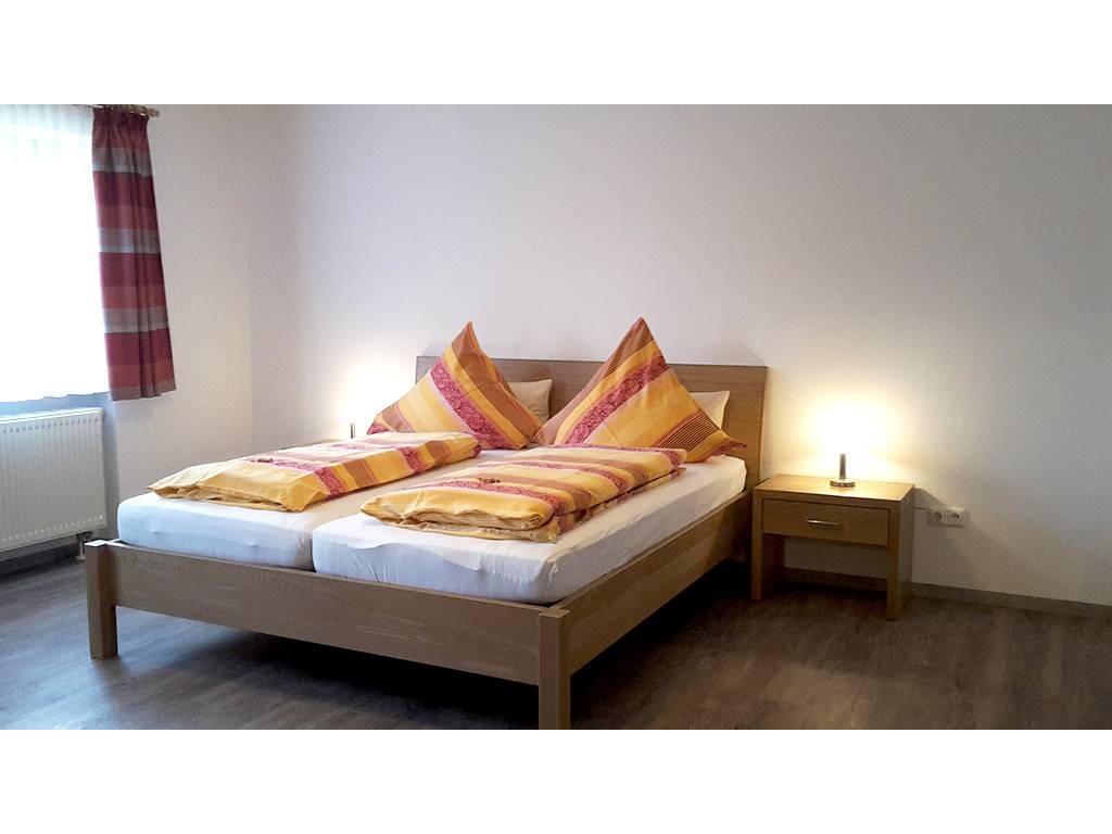 Ferienwohnung ∙ 2 Schlafzimmer ∙ 4 Gäste - Bad Birnbach