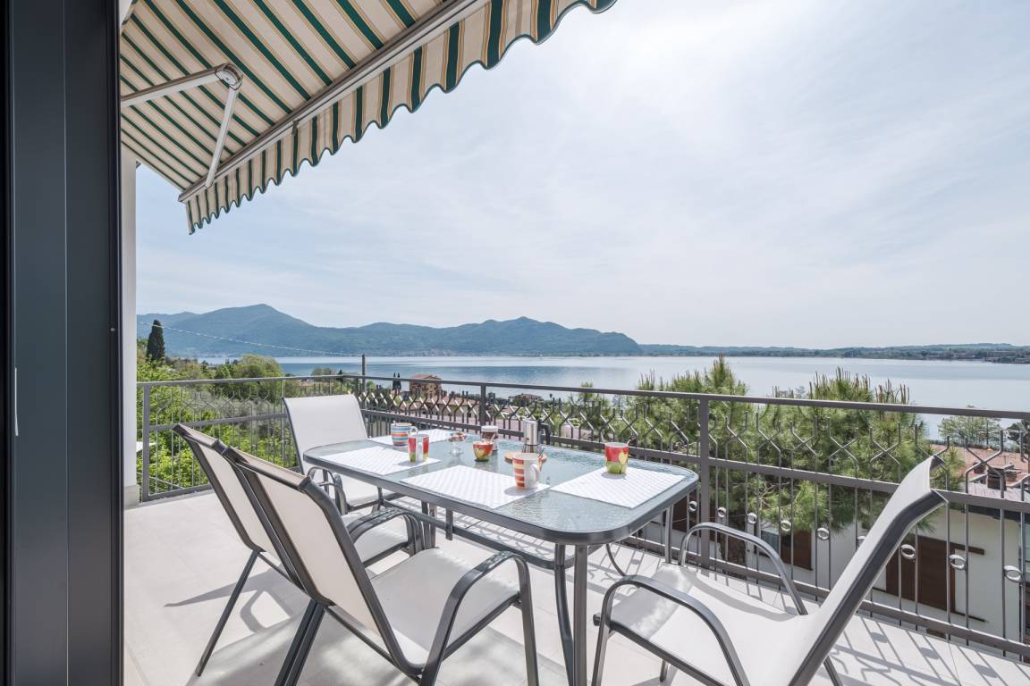 152 M² Villa ∙ 3 Slaapkamers ∙ 8 Gasten - Iseo