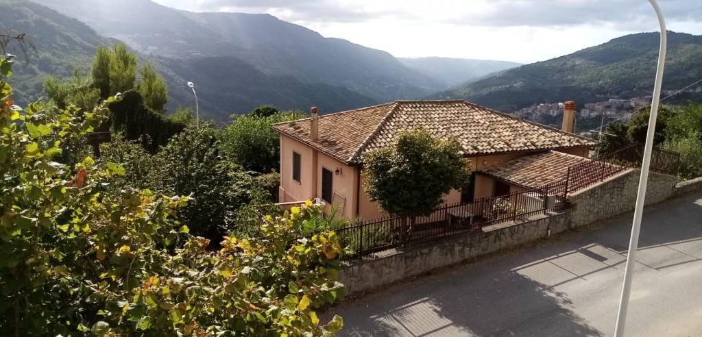 190 M² House ∙ 3 Bedrooms ∙ 7 Guests - Patti