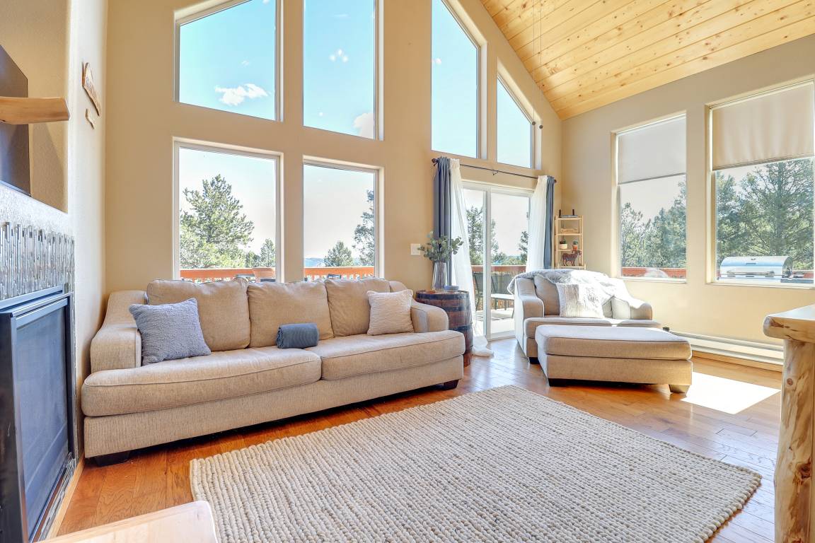 149 M² House ∙ 3 Bedrooms ∙ 8 Guests - Green Mountain Falls, CO