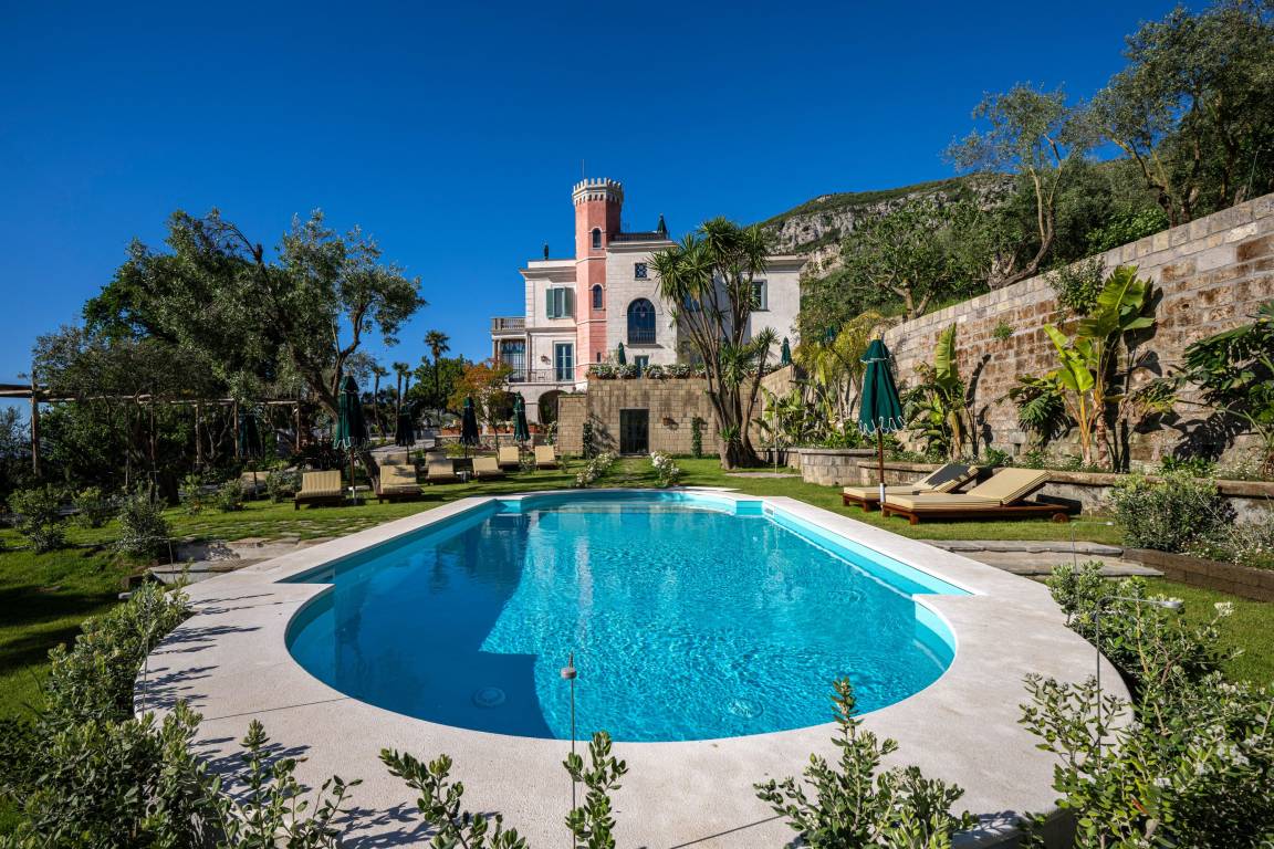 400 M² Apartment ∙ 5 Bedrooms ∙ 12 Guests - Vico Equense