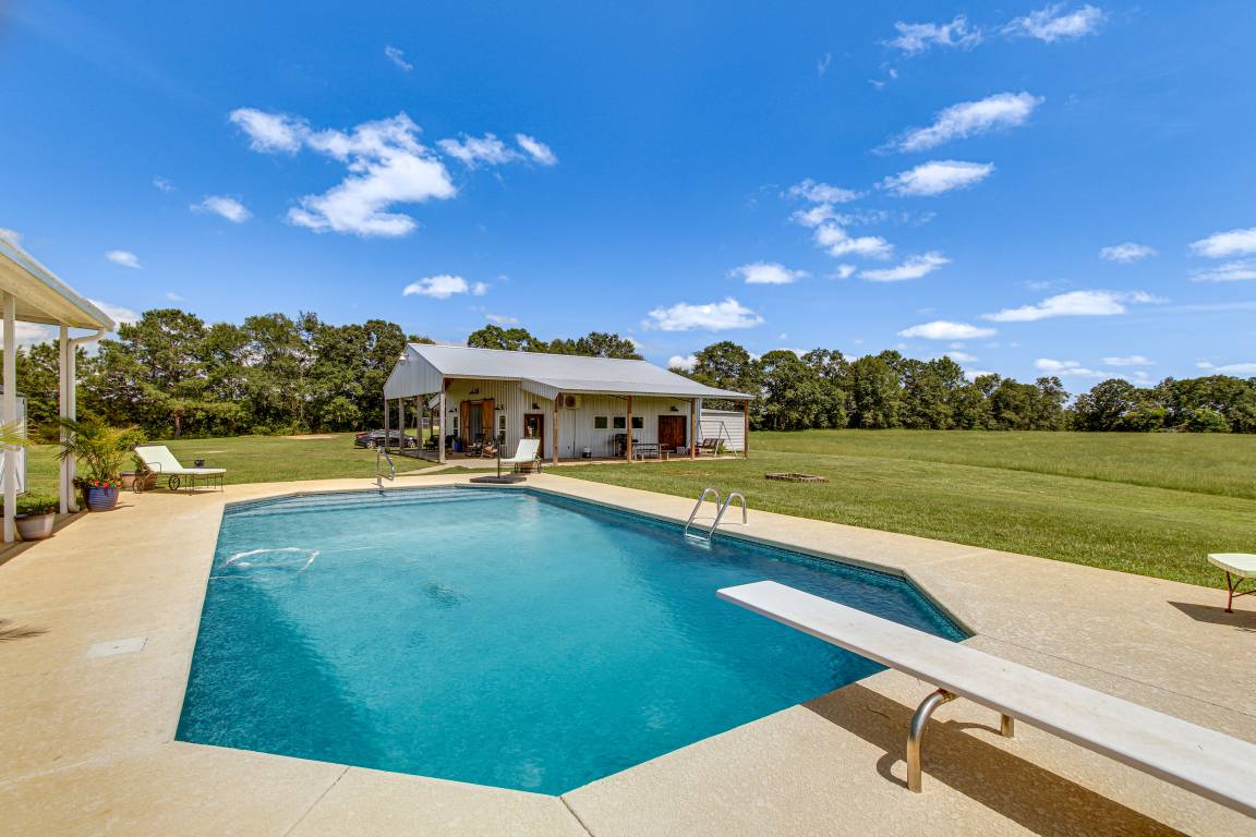 160 M² House ∙ 1 Bedroom ∙ 4 Guests - Alabama