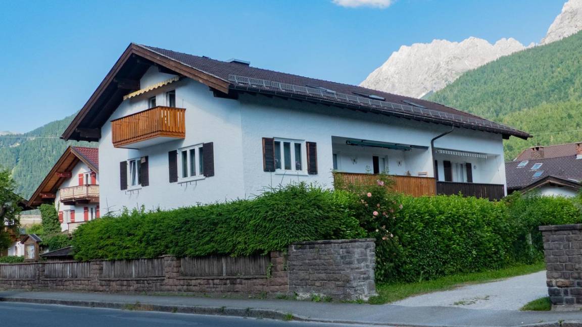 80 M² Ferienwohnung ∙ 2 Schlafzimmer ∙ 4 Gäste - Mittenwald