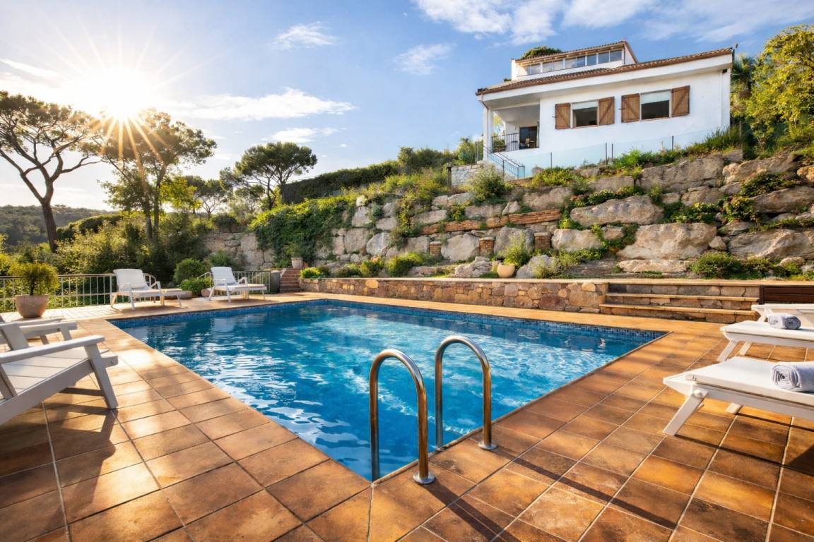 190 M² Villa ∙ 4 Habitaciones ∙ 8 Huéspedes - Caldes d'Estrac