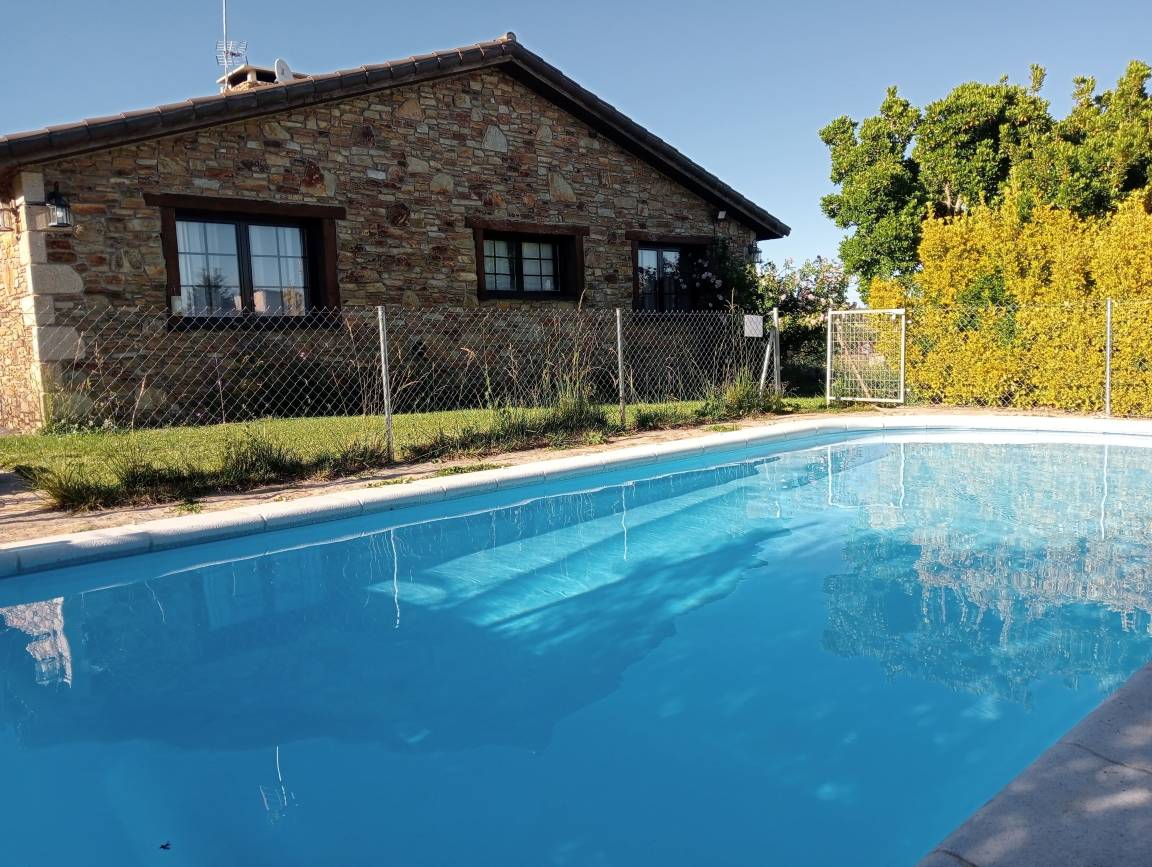 135 M² House ∙ 3 Bedrooms ∙ 6 Guests - El Escorial