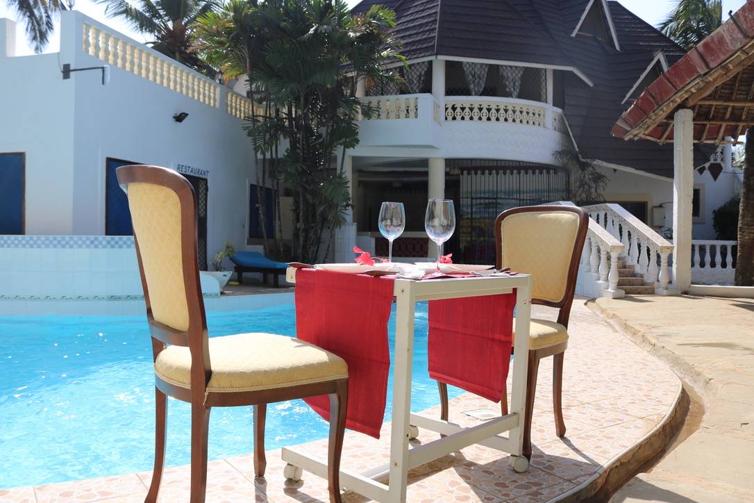 125 M² Villa ∙ 4 Bedrooms ∙ 8 Guests - Diani Beach
