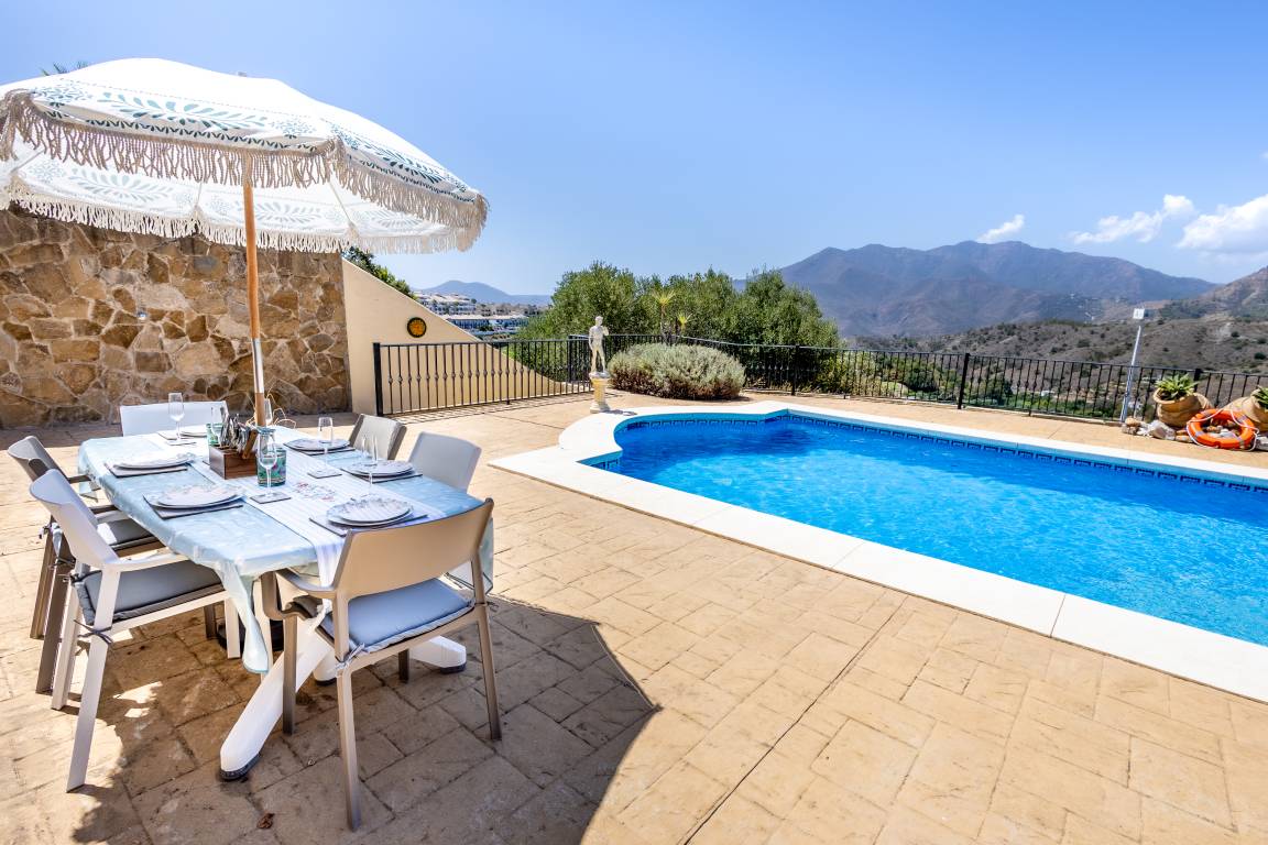 150 M² Villa ∙ 3 Schlafzimmer ∙ 8 Gäste - Mijas