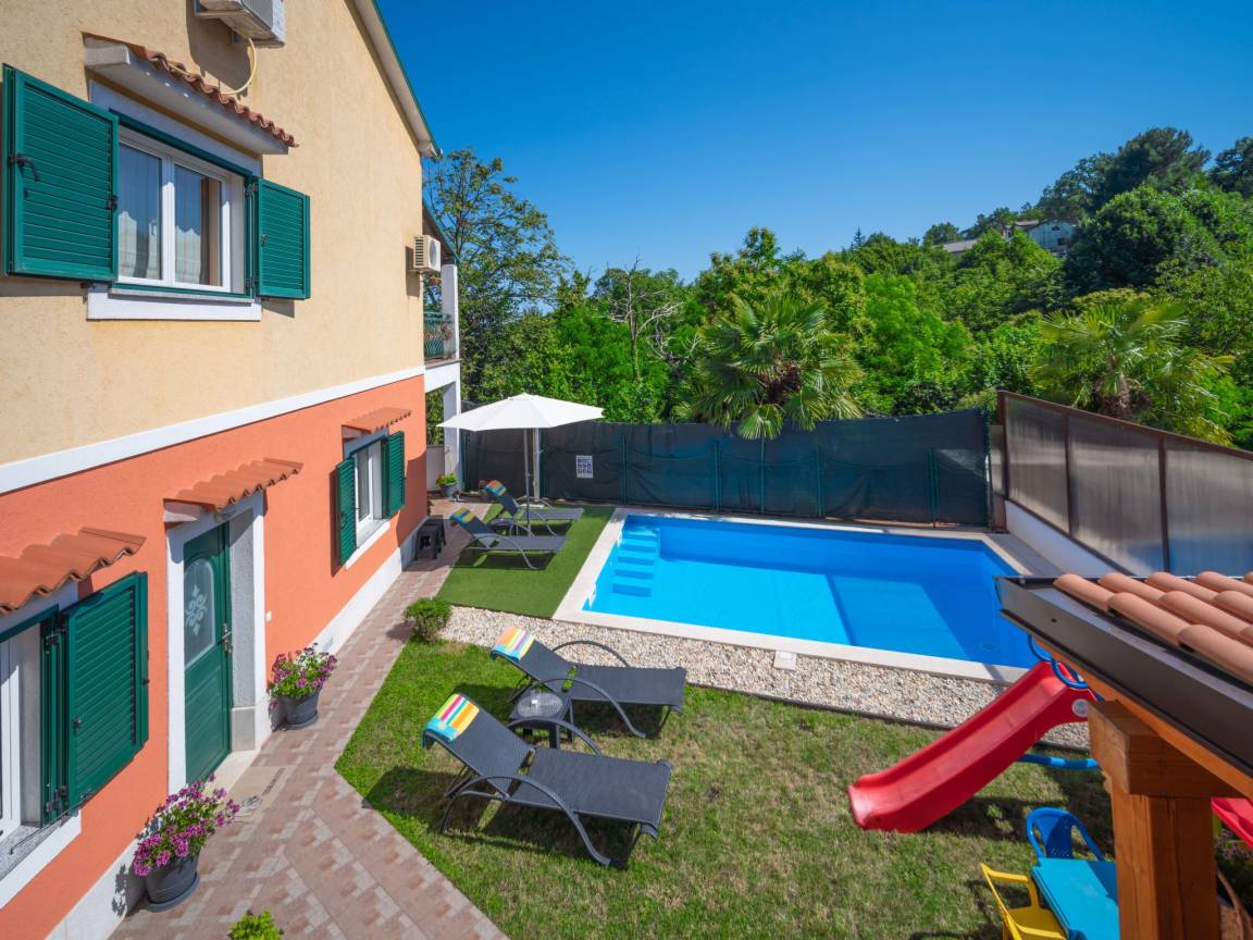 68 M² Apartment ∙ 2 Bedrooms ∙ 5 Guests - Opatija
