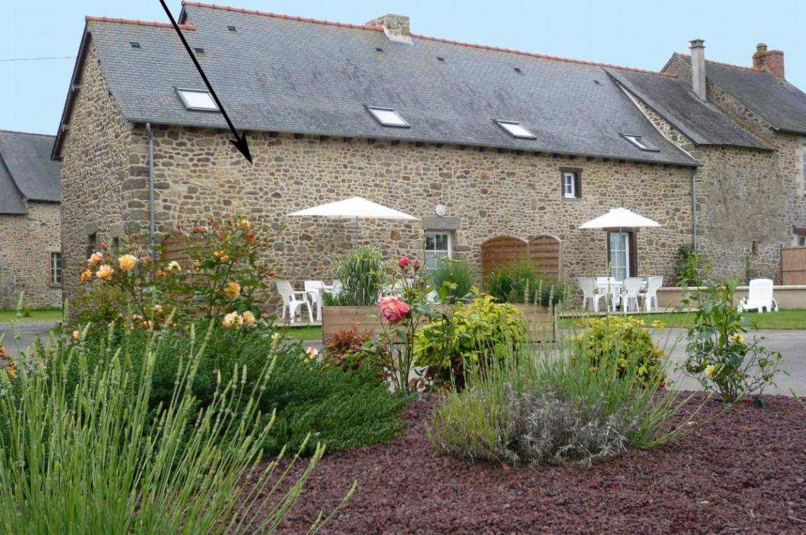 63 M² Gîte ∙ 2 Chambres ∙ 4 Personnes - Combourg