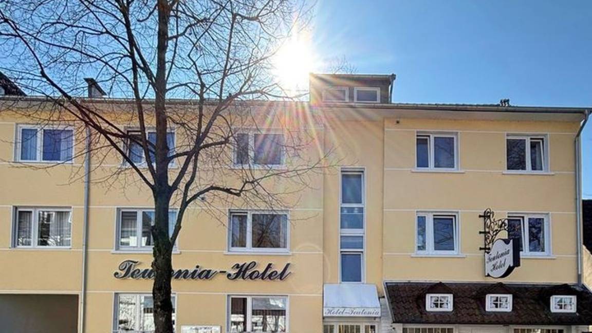 120 M² Apartment ∙ 3 Guests - Detmold