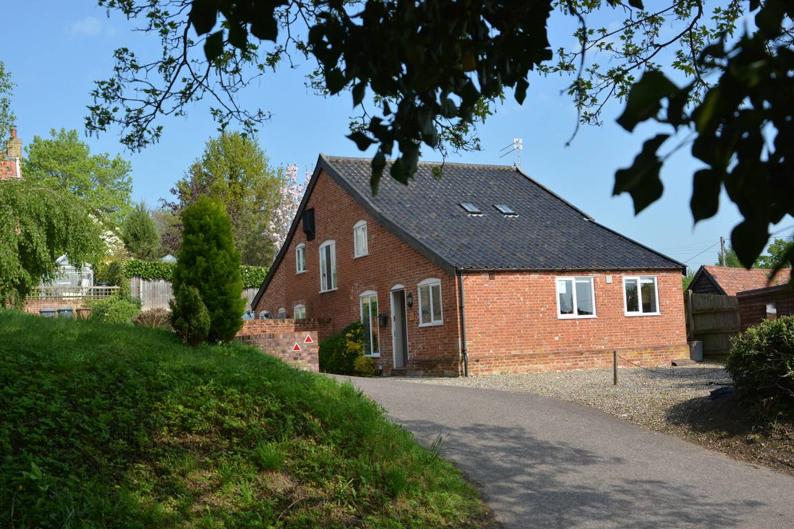 Cottage ∙ 2 Bedrooms ∙ 4 Guests - Suffolk