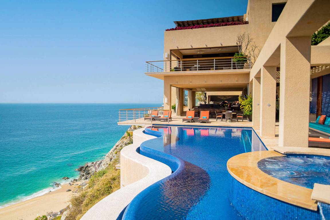 Villa ∙ 9 Bedrooms ∙ 18 Guests - Cabo San Lucas